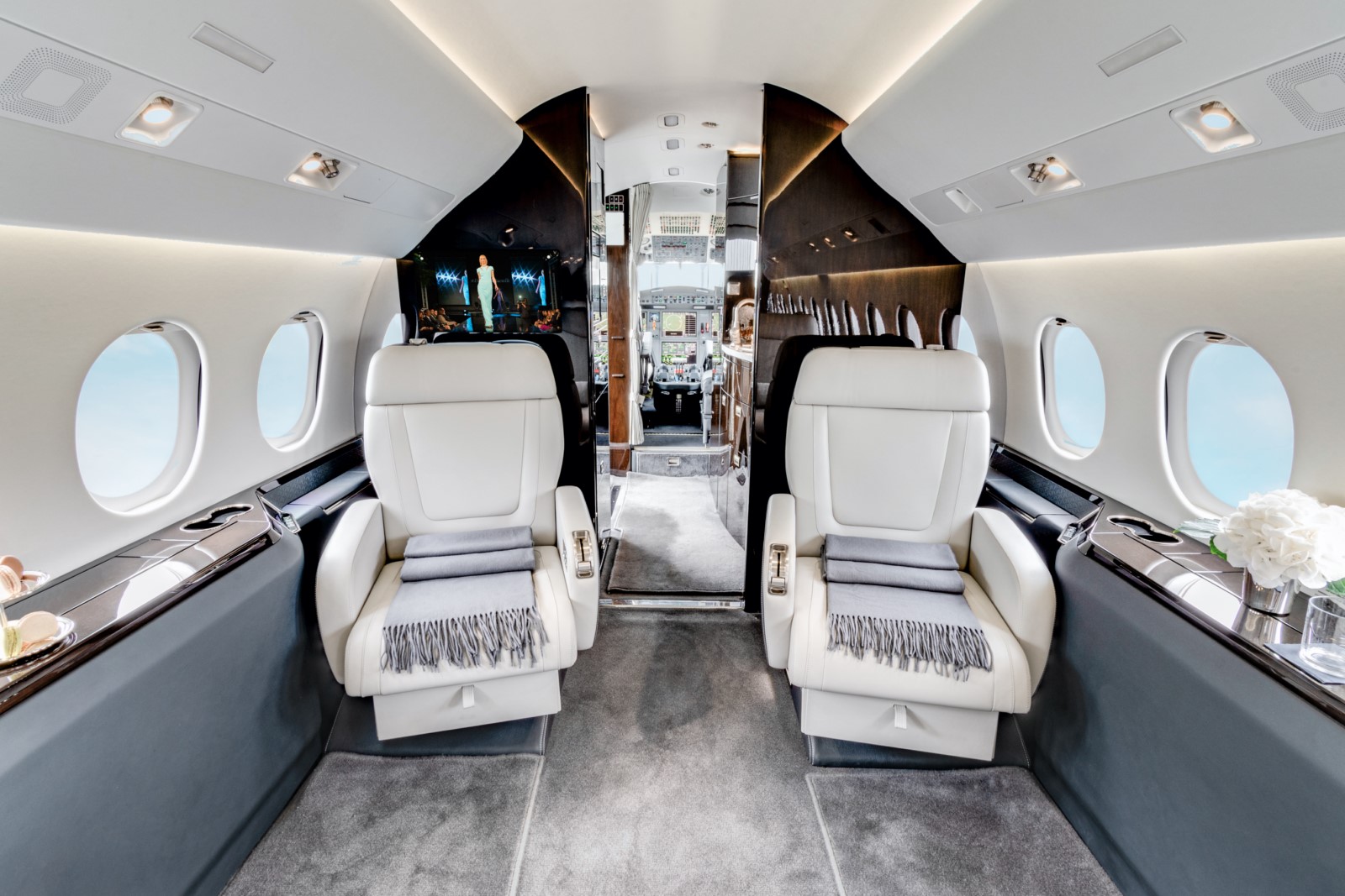 DASSAULT FALCON 900LX LX-EOS | Private Jet | Global Jet